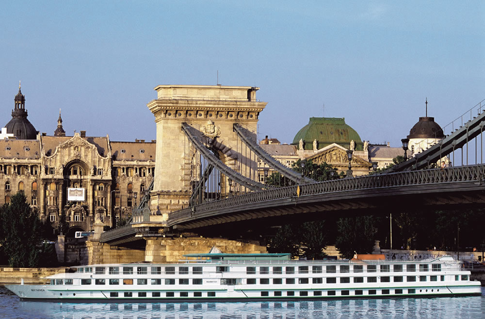 Staterooms and cabin types for MS Beethoven cruise ship, CroisiEurope ...